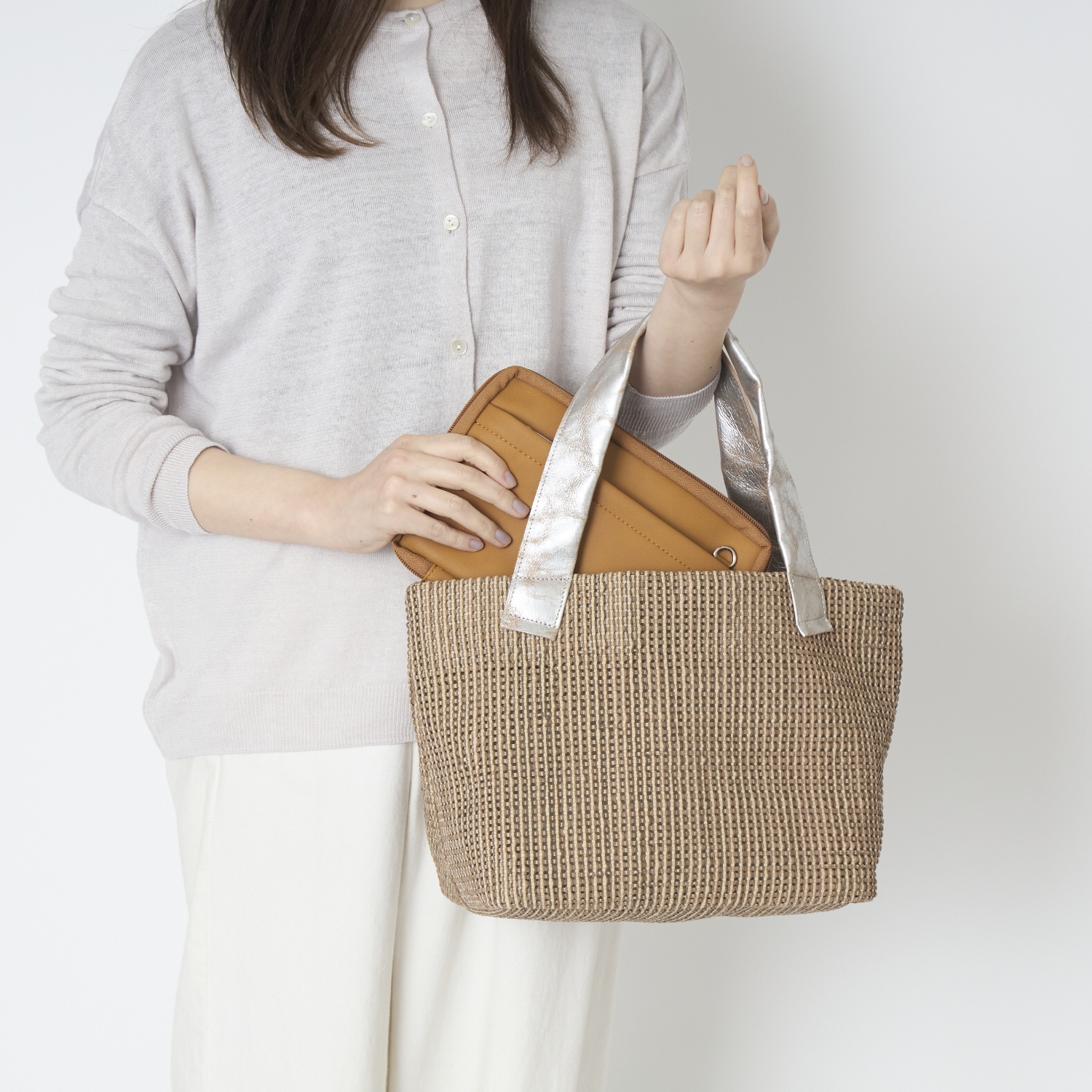 NIR IDENTITY & BOOK/読むしかできないブックショルダー 四六判 -本をもってお出かけする為のショルダーバッグ - スタイルストア